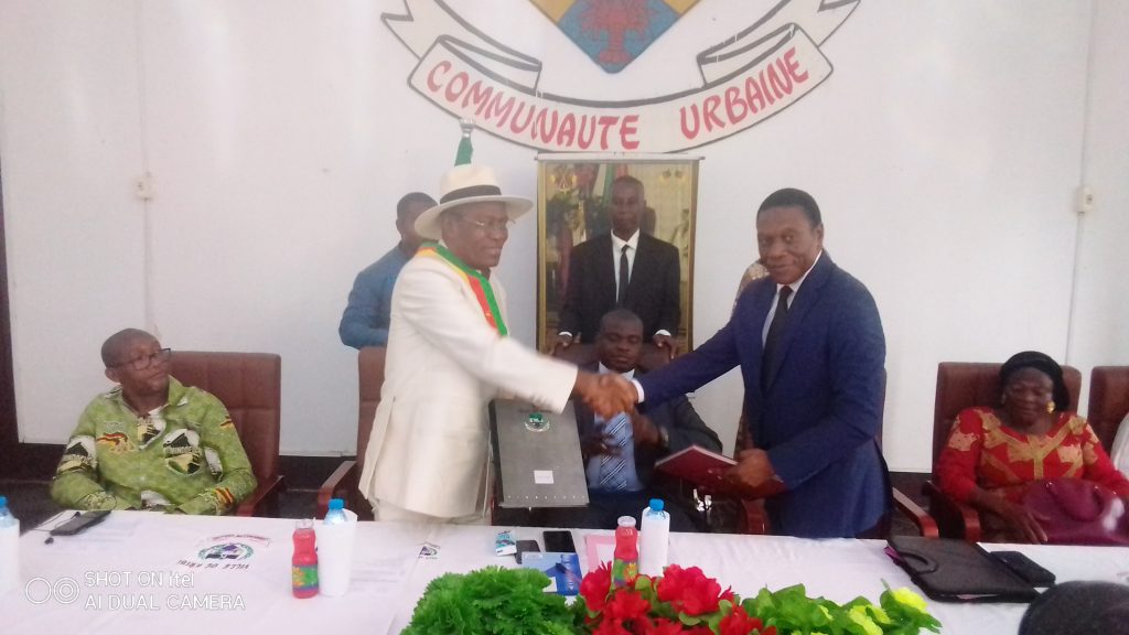 Cameroun- La Mairie de ville de Kribi et le MATGENIE officialise le ...